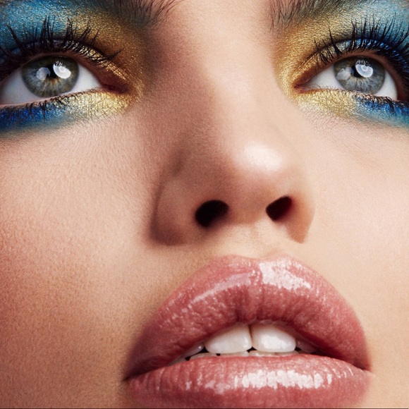 Fenty Beauty | Makeup | Fenty Beauty Avalanche Allover Metallic Powder ...